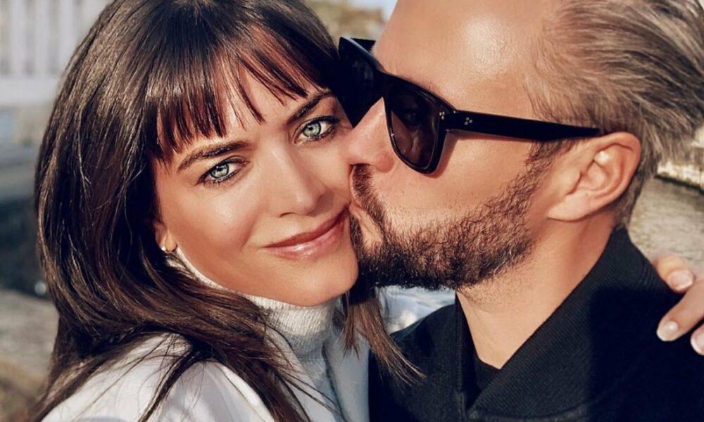 Gert, James en Jan Smit pakken uit met deze aanstekelijke partyhit ...