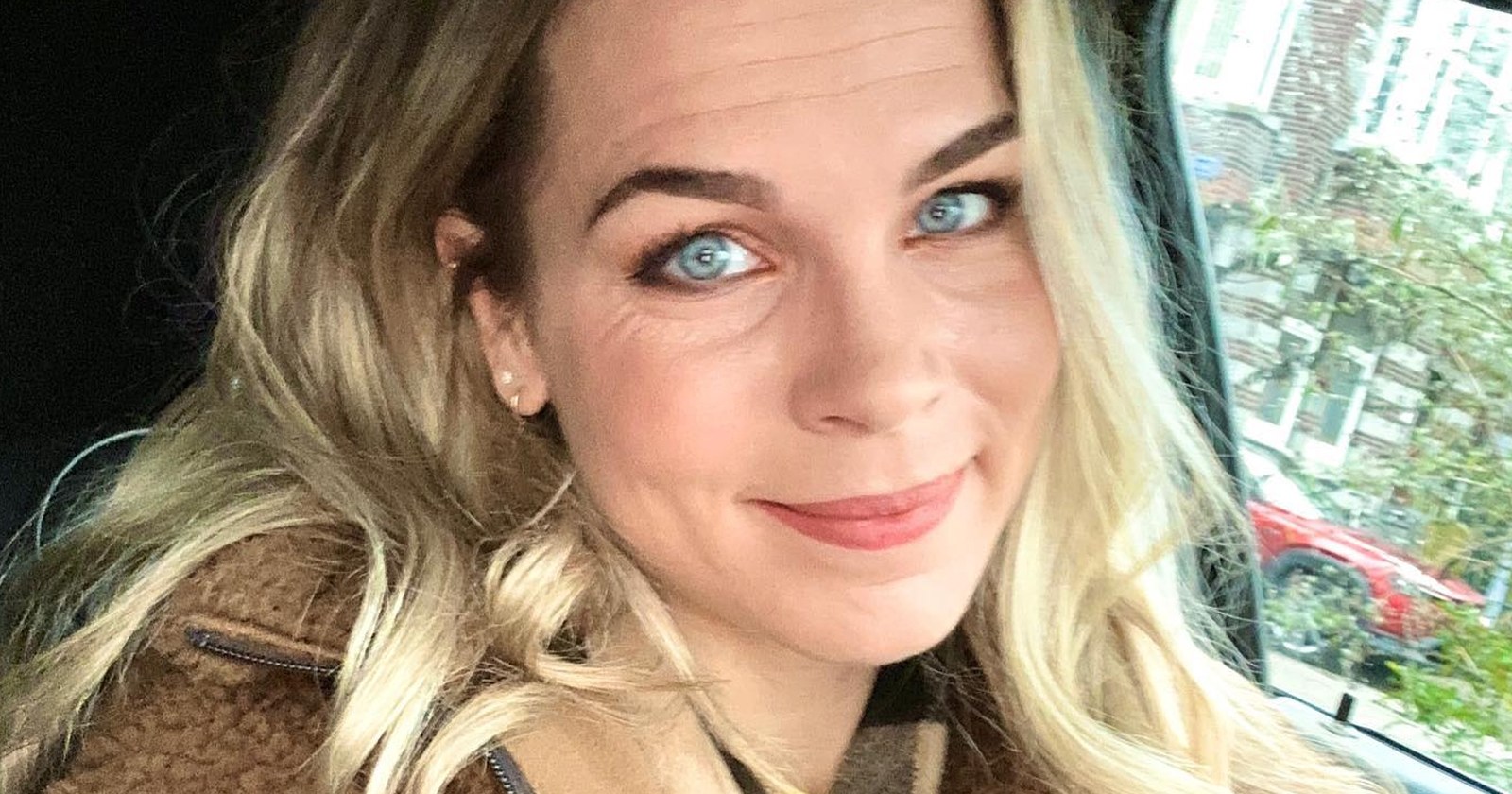 Klaasje (ex-K3) toont hoe lenig ze is: "WOW!" (foto) - Zita