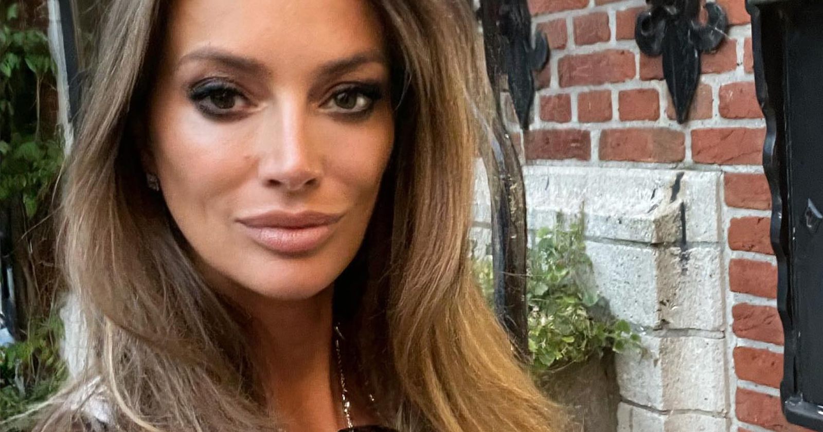 Véronique De Kock deelt nieuwe badpakfoto: "Wat een figuur!" - Zita