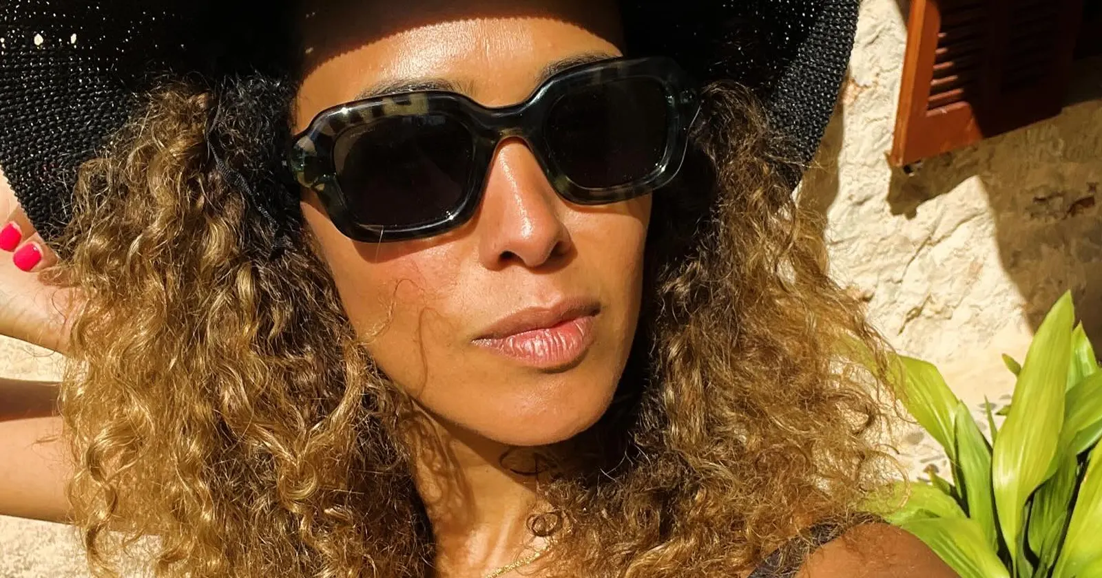 Tatyana Beloy geniet in bikini van de zon: "Sensueel mooi!" (foto) - Zita