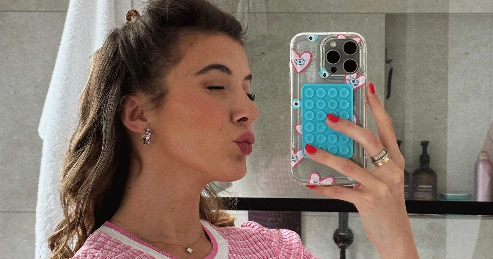 Jamie-Lee Six pakt uit met bikiniselfie: "WOW!" (foto) - Zita