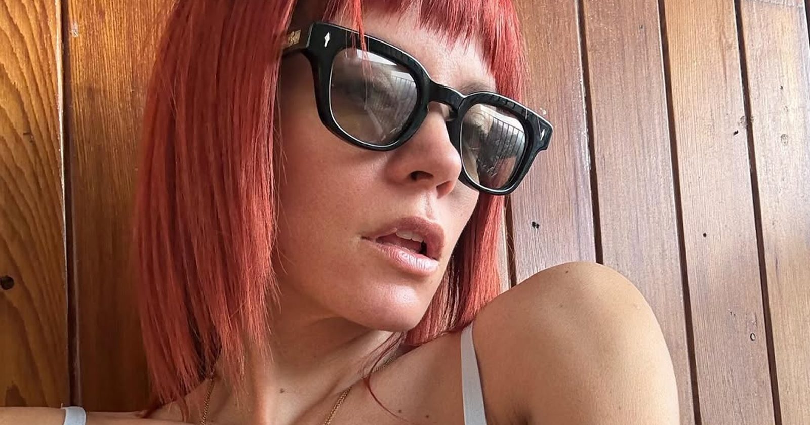Lily Allen daagt Instagram uit met doorzichtig topje: "Prachtige vrouw ...