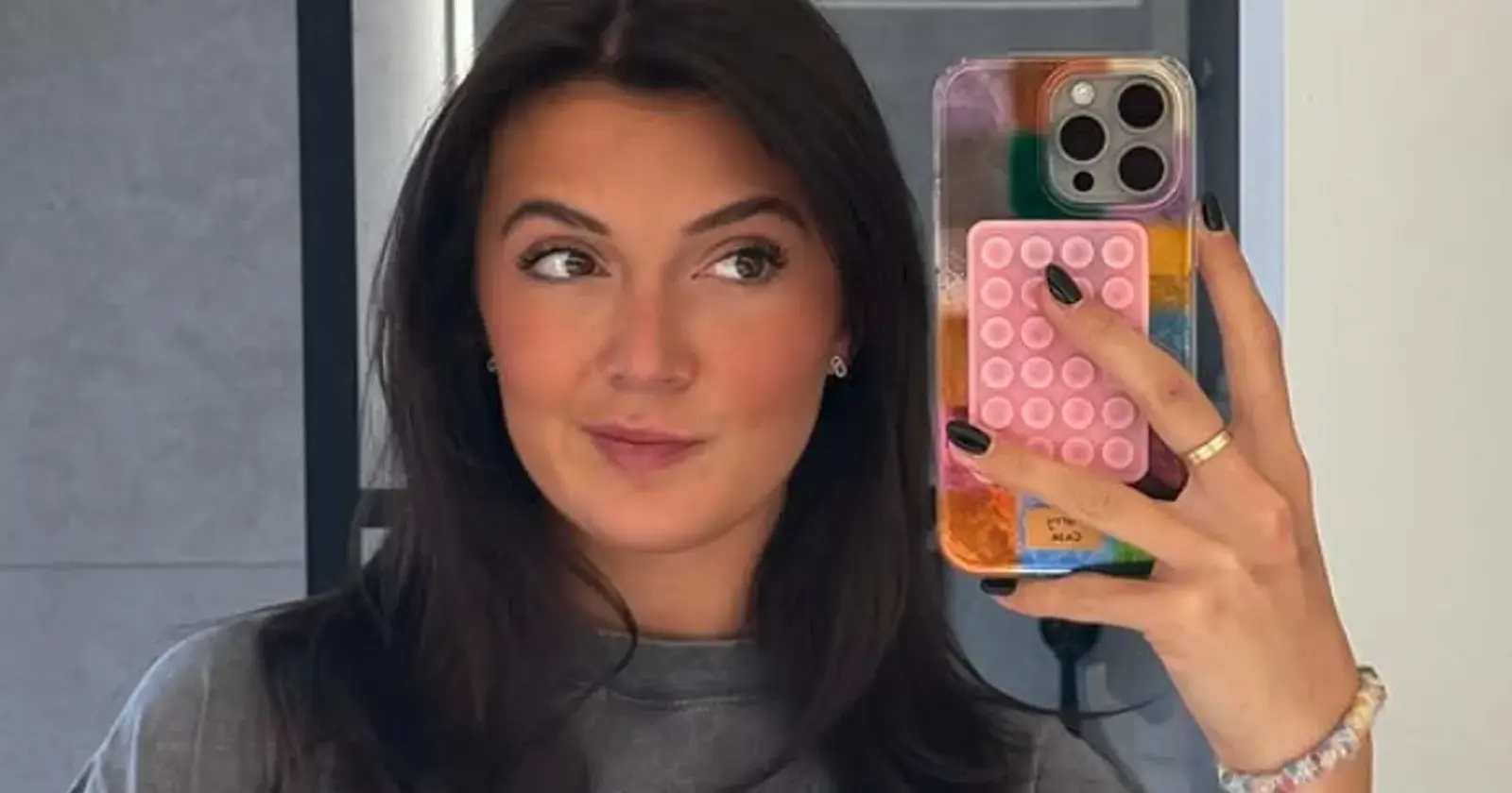 Jamie-Lee Six poseert in bikini op het strand: "Zo mooi!" (foto's) - Zita