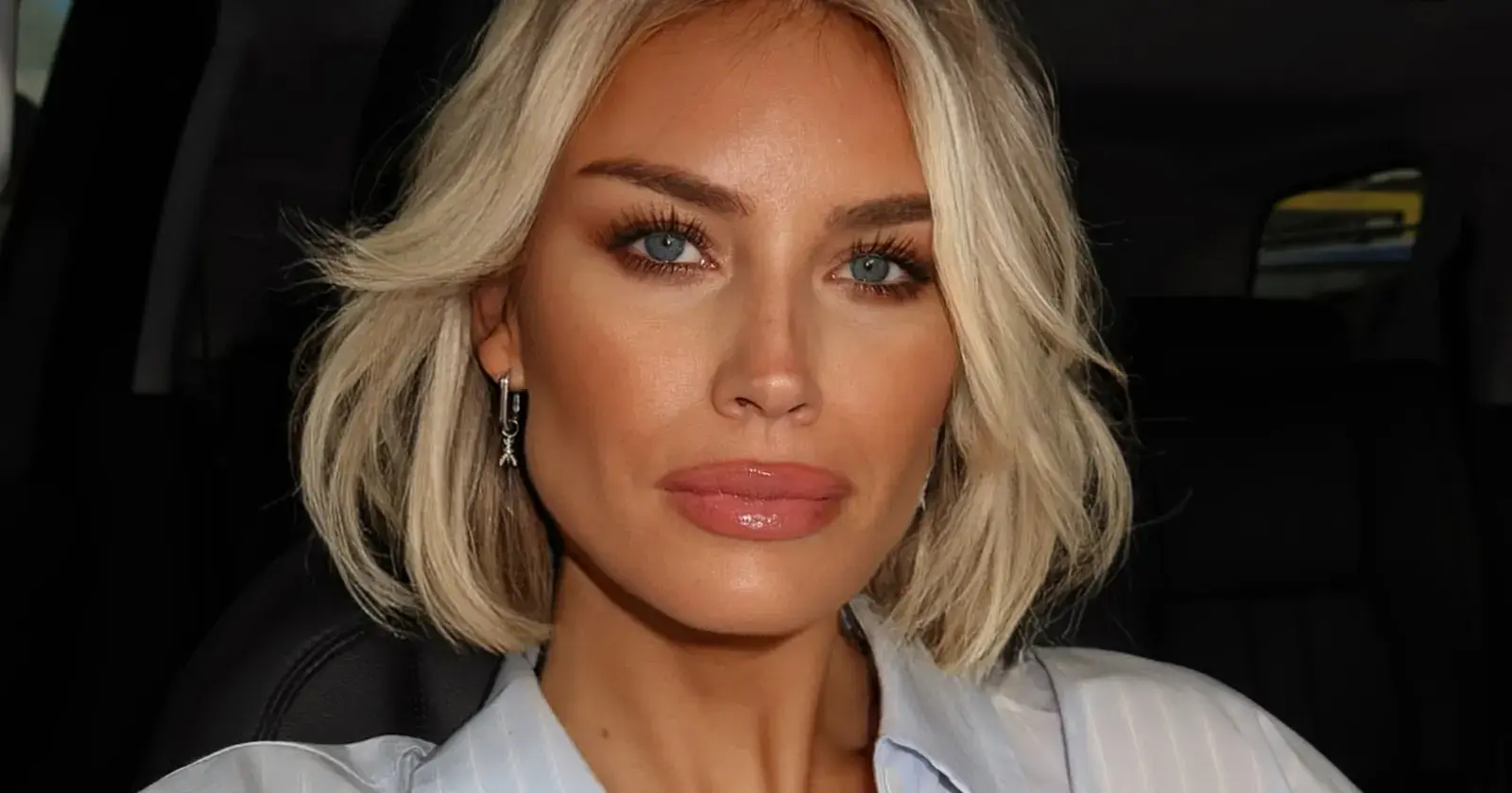 Amy De Winter geniet in bikini op het strand: "Prachtige vrouw!" (foto ...